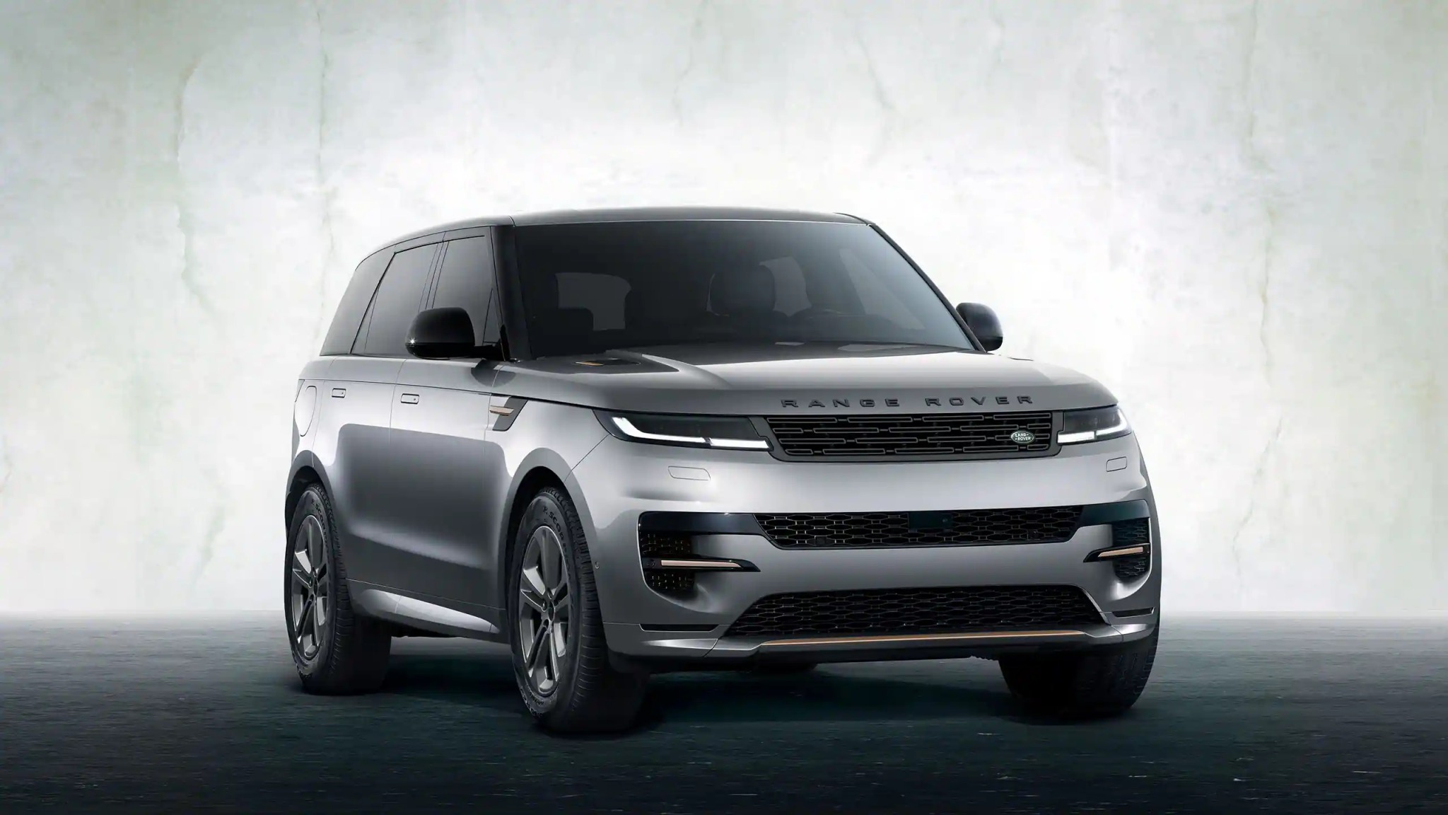 Land Rover Range Rover Sport - Solitaire Automotive Group